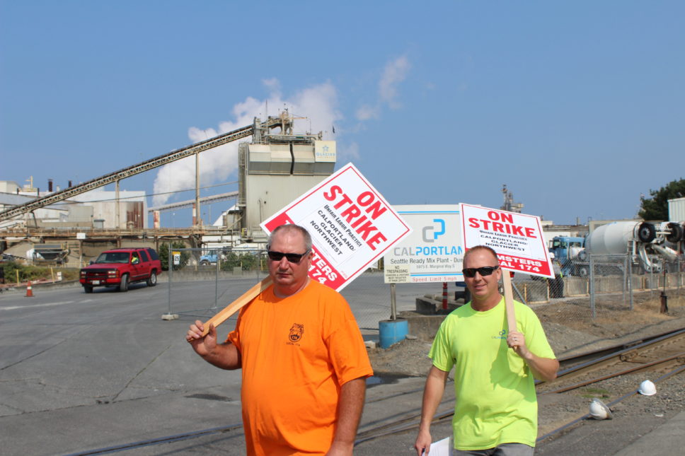 CalPortland Strike: Day 1 Photos | Teamsters Local Union No. 174